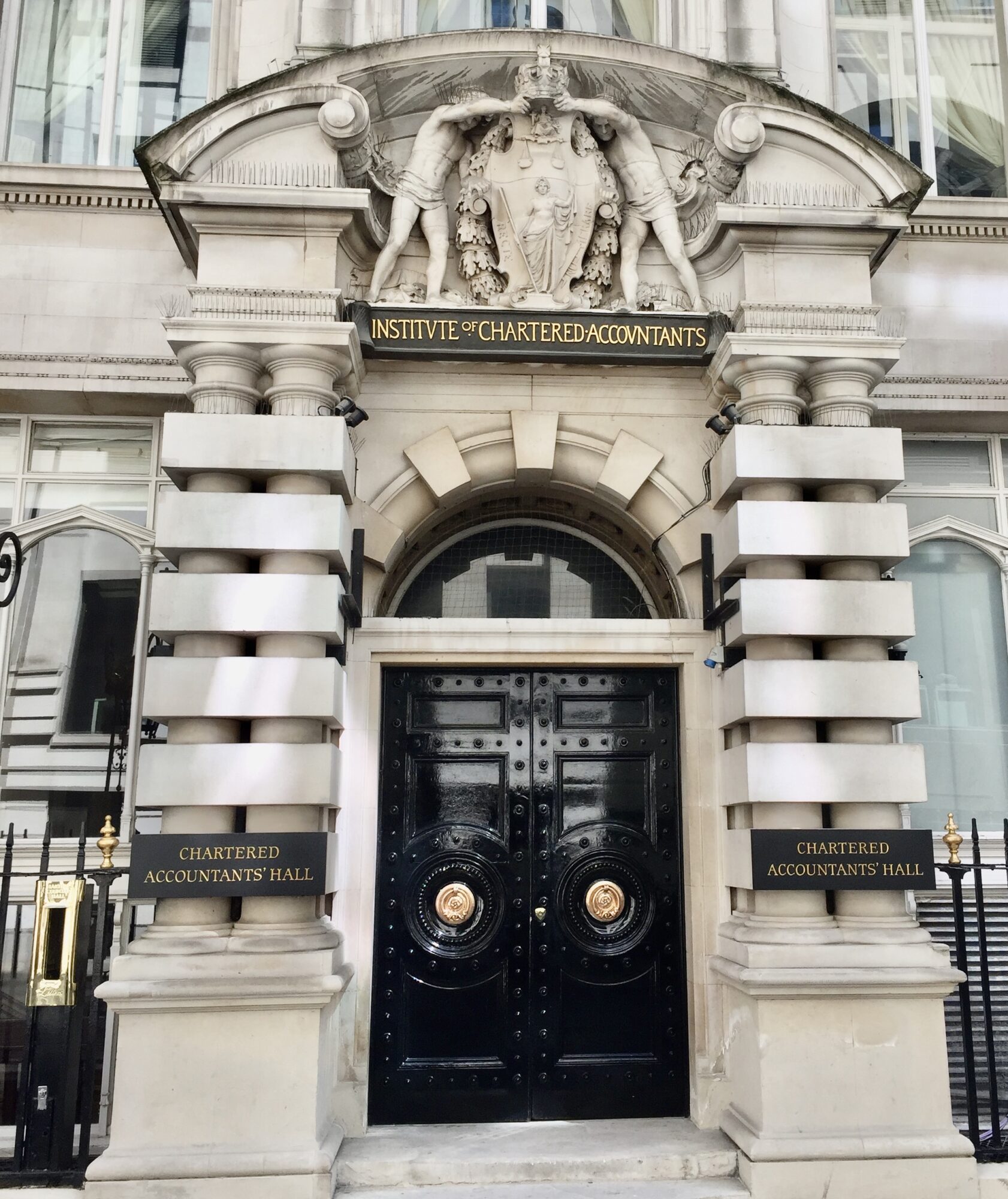 A beautiful lighthouse, the poshest letterbox in the City and other ...