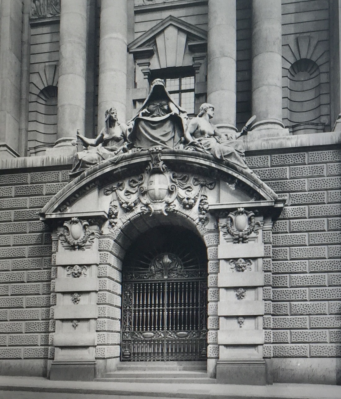 My Old Bailey visit – ‘Take him down!’ – Symbols & Secrets