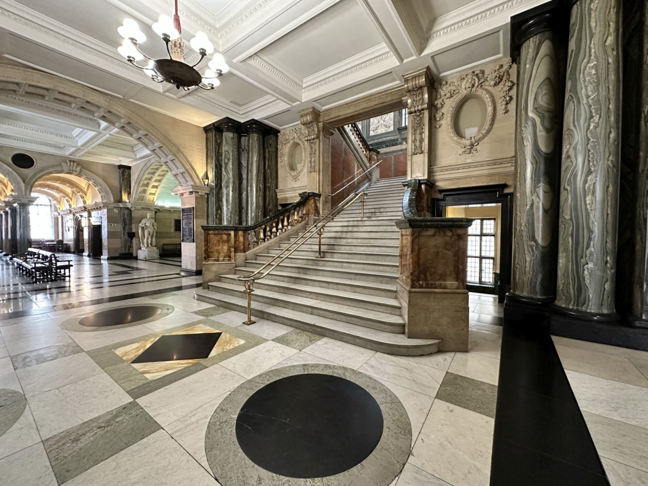 My Old Bailey visit – ‘Take him down!’ – Symbols & Secrets