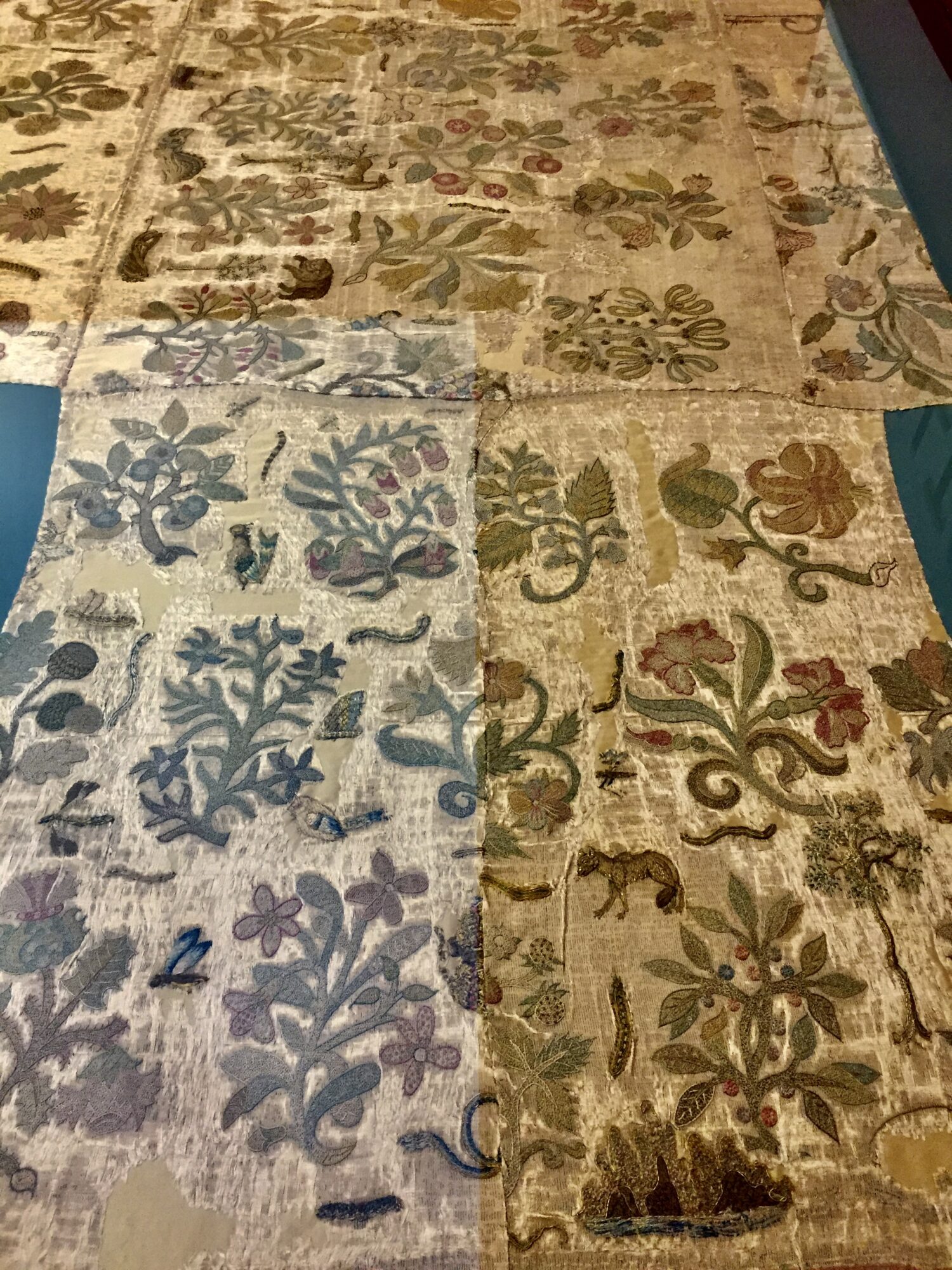 Wow – it’s a dress worn by Queen Elizabeth the First! – Symbols & Secrets