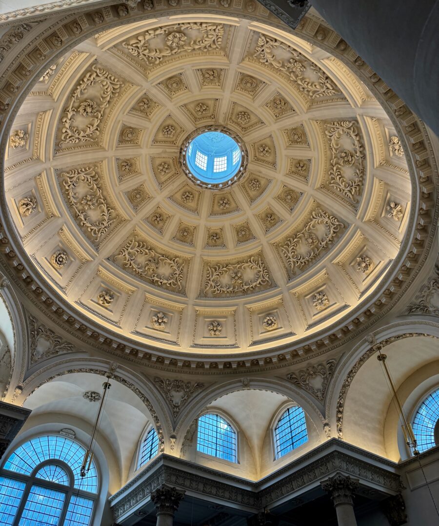 A stunning dome, a dancing skeleton and a famous telephone. Another ...